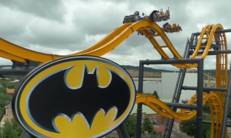 Video: The stomach-churning new Batman roller coaster at Six Flags Over ...