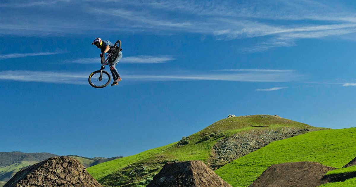 Four minutes of the best mountain biking you'll see - all in one ...