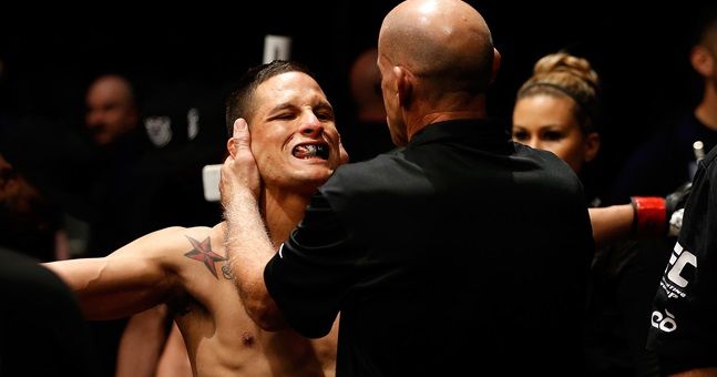 Victorious UFC bantamweight shows off mangled thumb after split ...