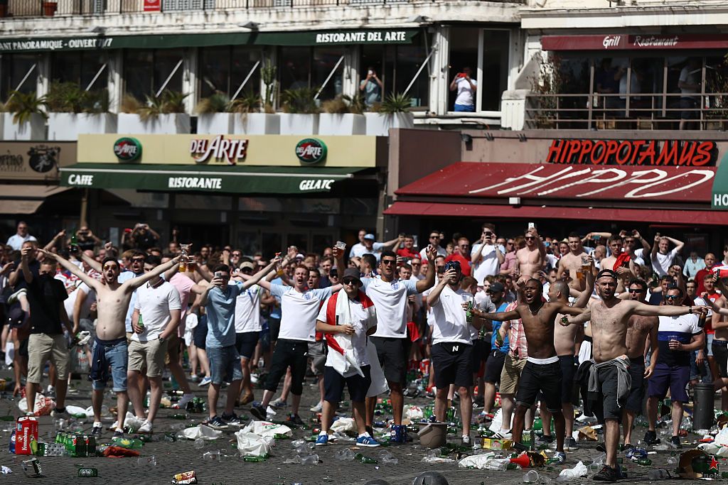 England football hooligans told to hand in passports ahead of World Cup ...