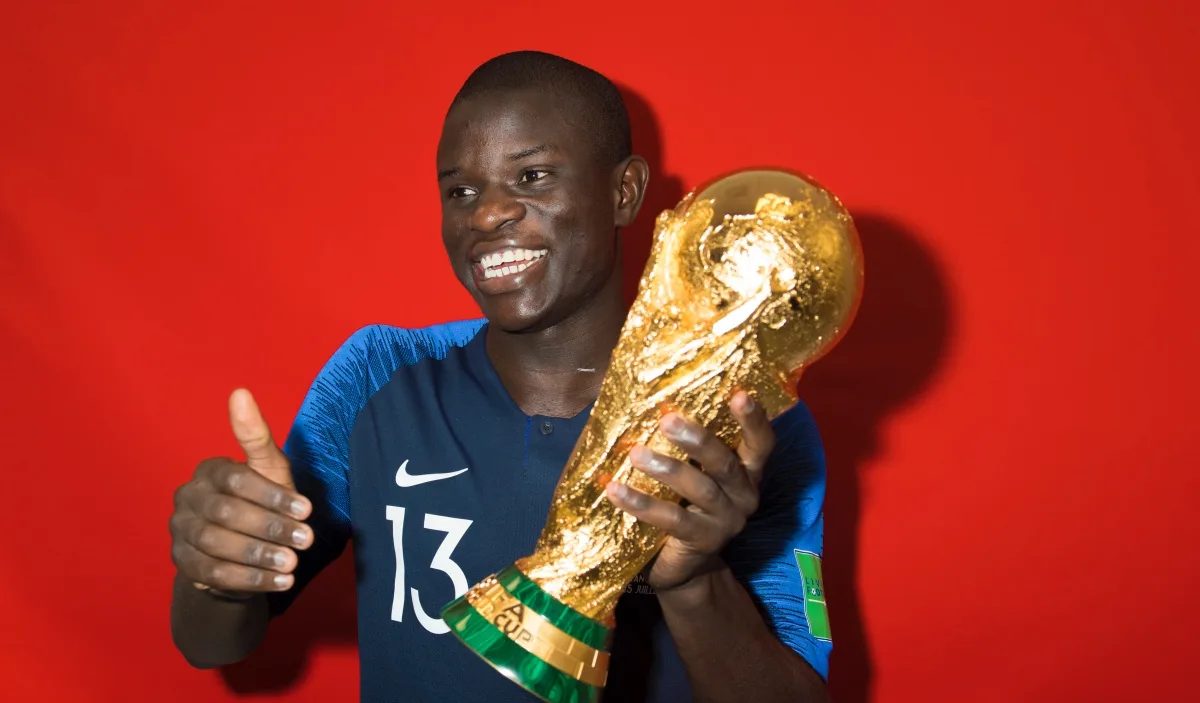 What happened when N'Golo Kanté got the World Cup trophy sums him up ...