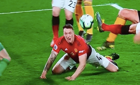 Phil Jones unveils gurn to end all gurns during Manchester United ...