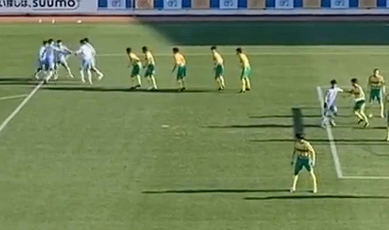 WATCH: Japanese school team pull off genius free-kick routine