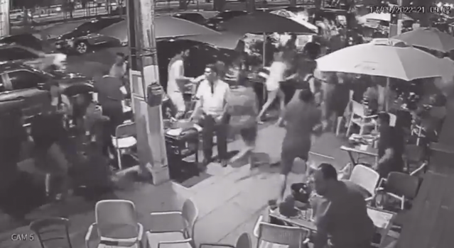 CrossFit group jogging past restaurant sparks mass panic and everyone ...