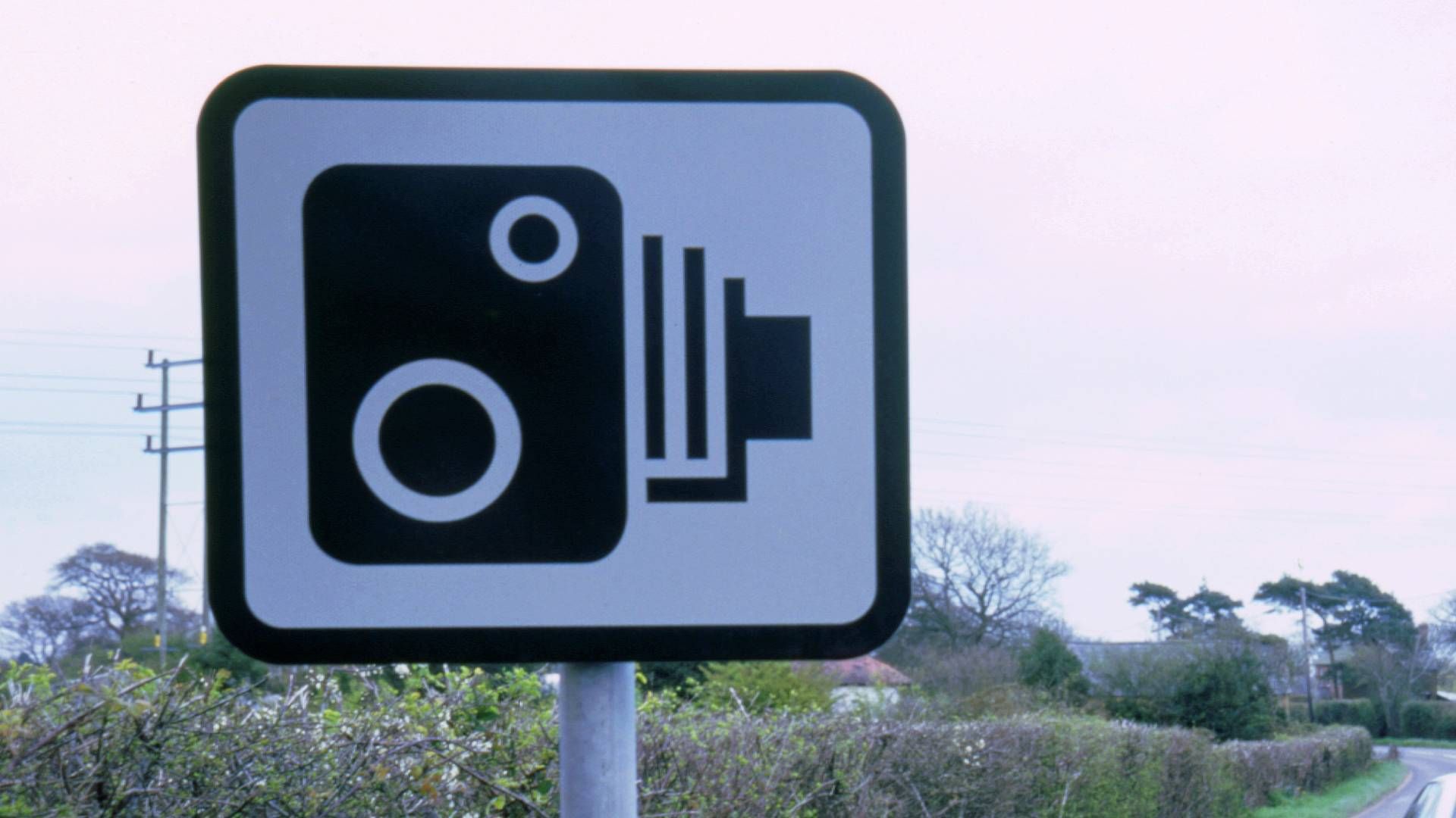 People are only just realising what the speed camera sign shows - JOE.co.uk