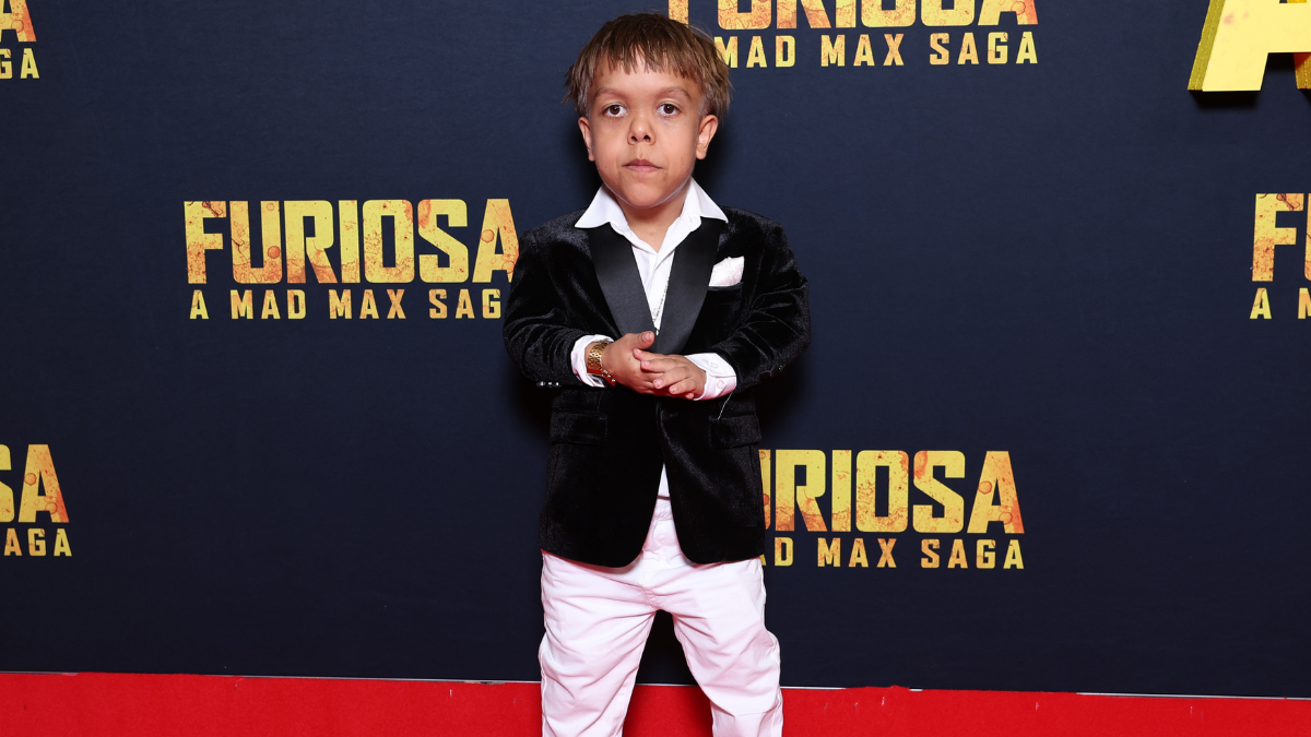 Boy bullied over dwarfism stars in new Mad Max film - JOE.co.uk