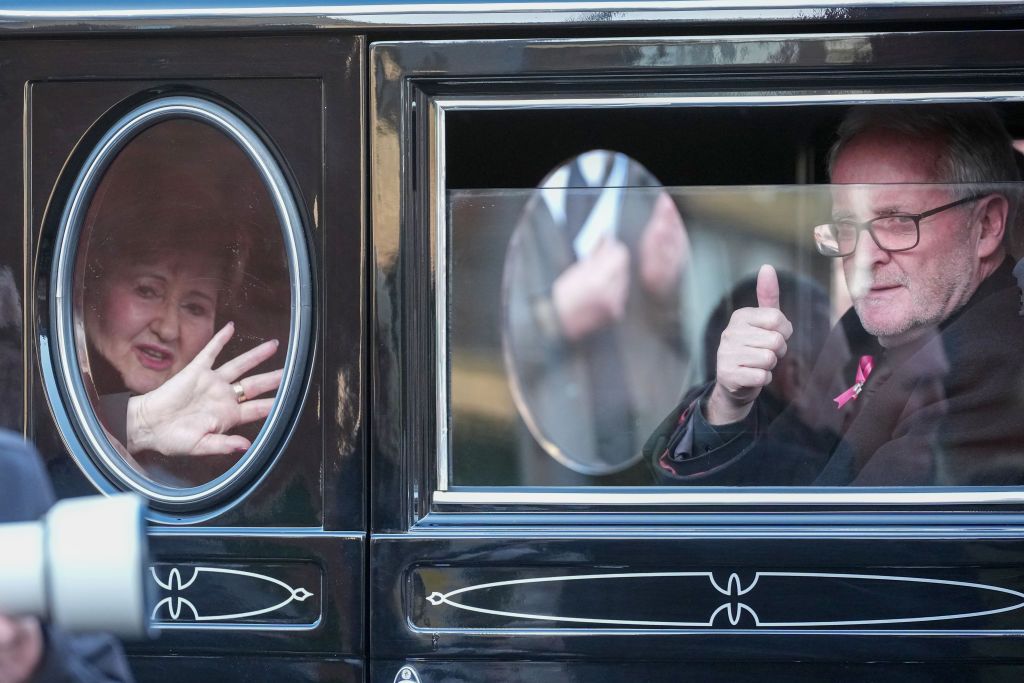 Fifth Nolan sibling reveals cancer diagnosis just weeks after Linda's death - JOE.co.uk