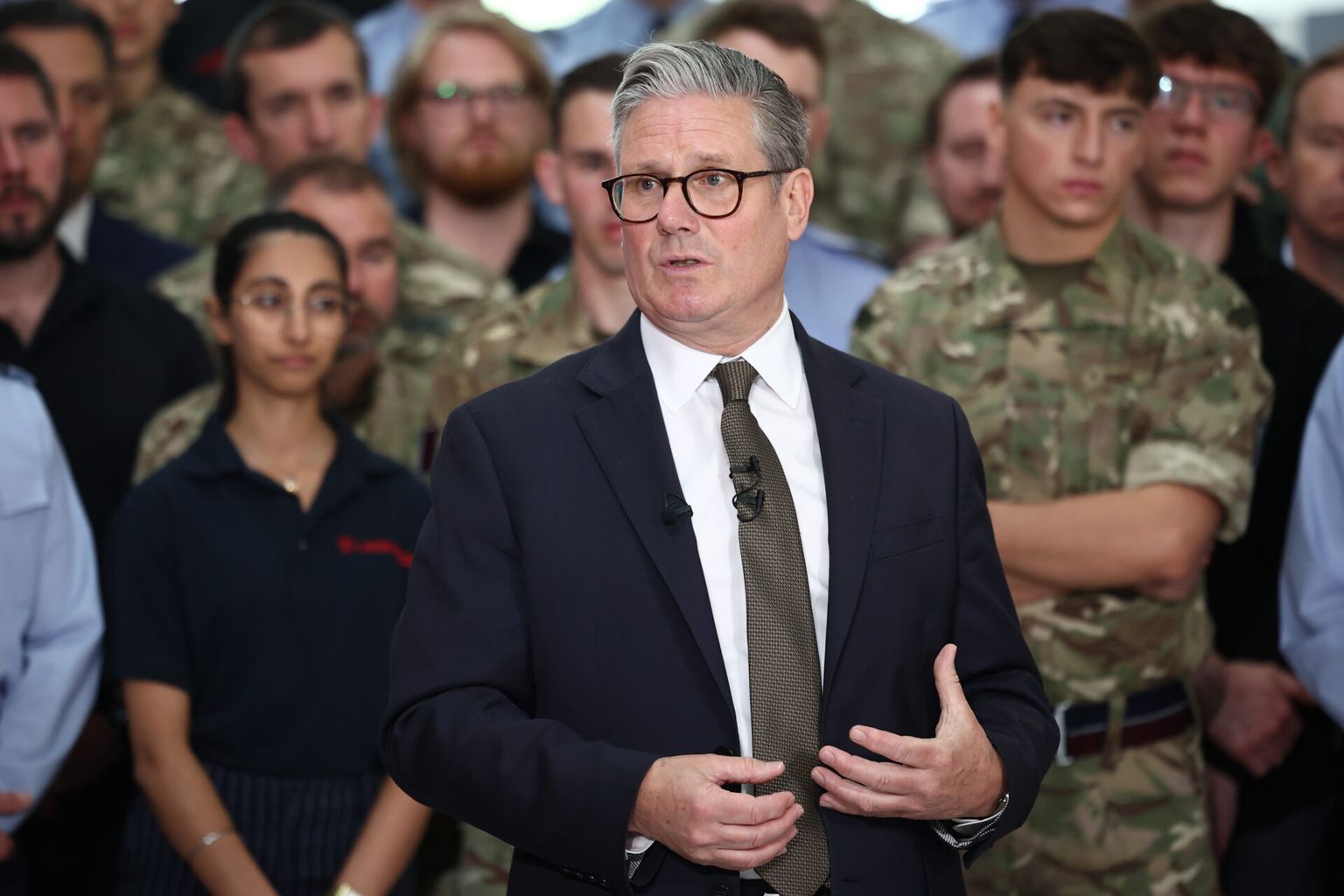 Audience laughs at Keir Starmer when he says his dad was a toolmaker ...