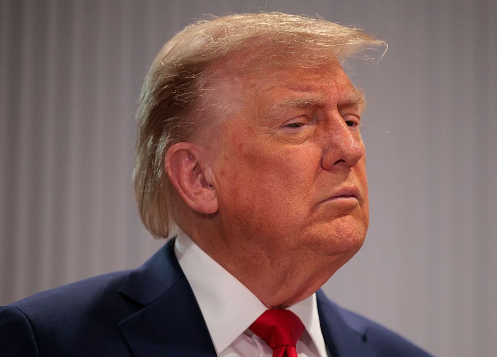 Whitehouse posts bizarre AI image of Trump as Star Wars character but ...