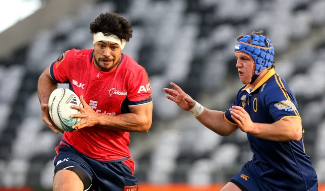 Former Ireland out-half reveals he could make shock switch to England