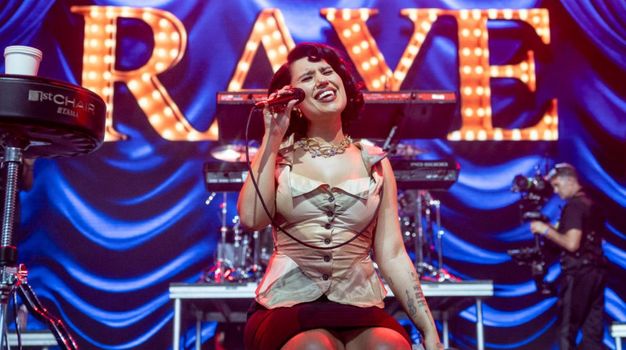 Raye announces extra dates on her UK and European tour due to ticket demand