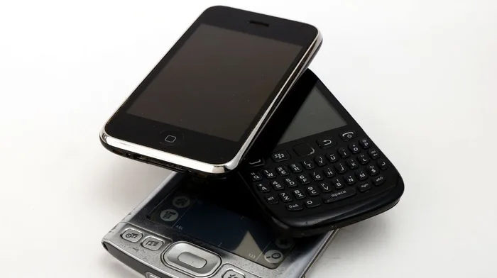 Three, O2, EE roaming charges: What you will pay and how to avoid hefty ...